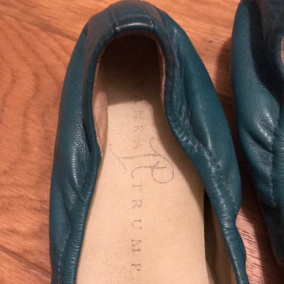 Ivanka Trump | Shoes | Ivanka Trump Ballet Flats | Poshmark